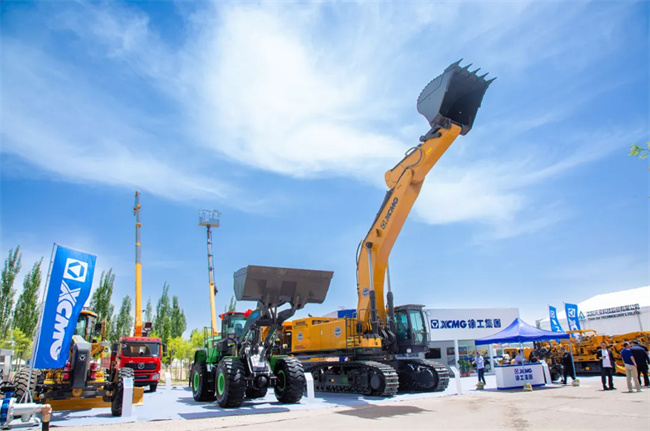 徐工举办高端露天矿山成套装备推介会，XE950G Pro受关注